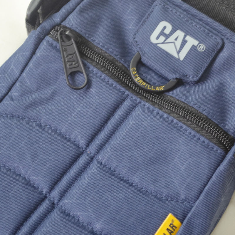 Bandolera Caterpillar Rodney Color Azul Negro - Olímpica
